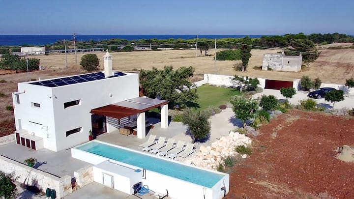 Aeneas Villa Pool & Jacuzzi - San Vito dei Normanni