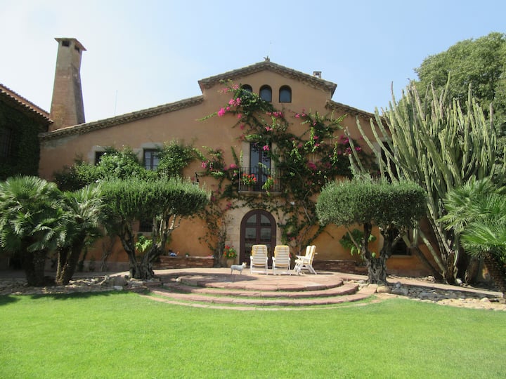 Preciosa Masía Del Siglo Xv - Granollers