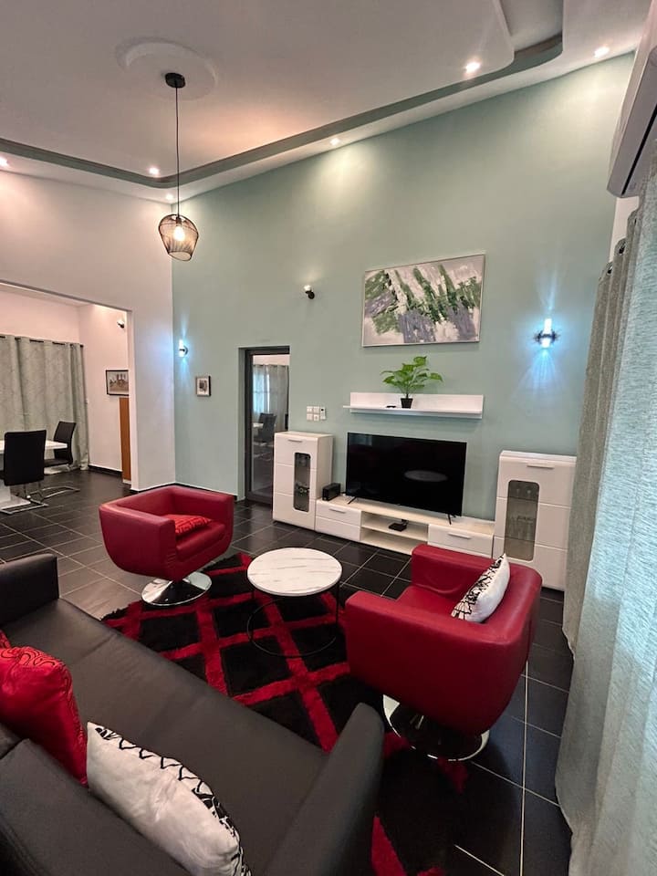 Vacances Au 1er Etage à Cotonou Quartier Populaire - Benin