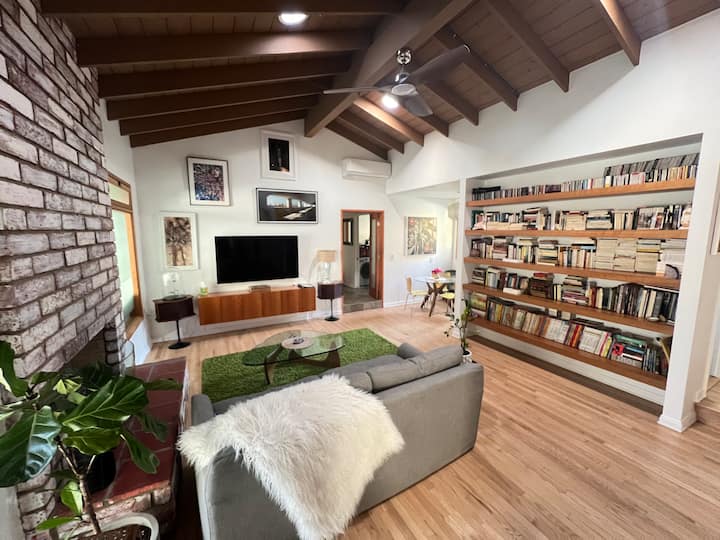 Oasis Close To The Hollywood Sign - Hollywood, CA