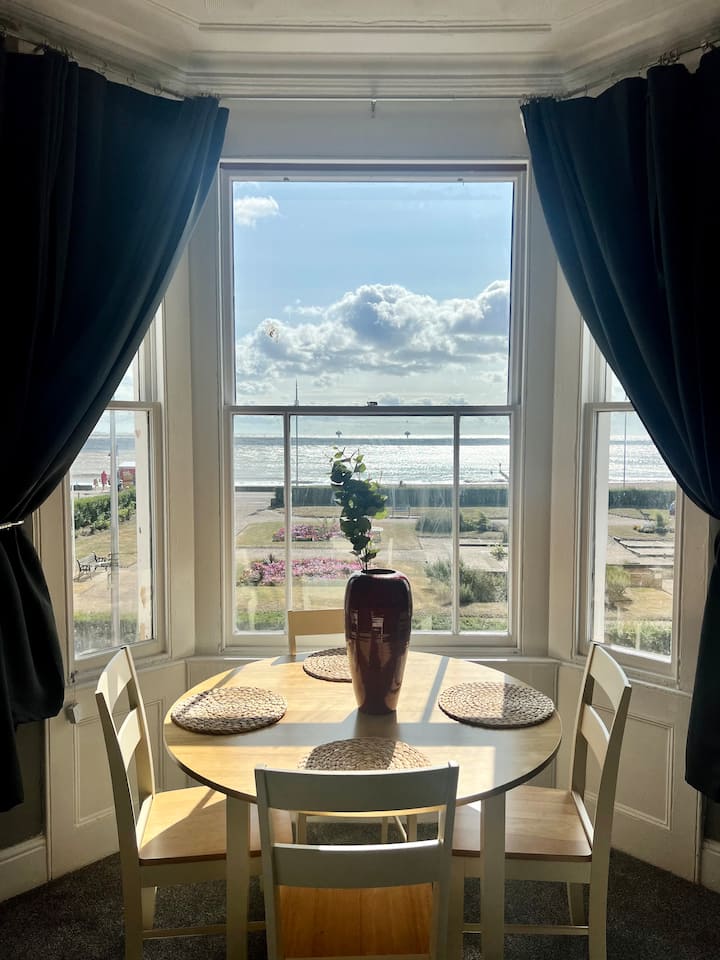 First Floor Sea View Apartment - Kessingland