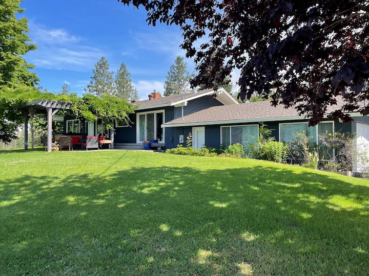 Lakeview Home On A Vineyard - Penticton