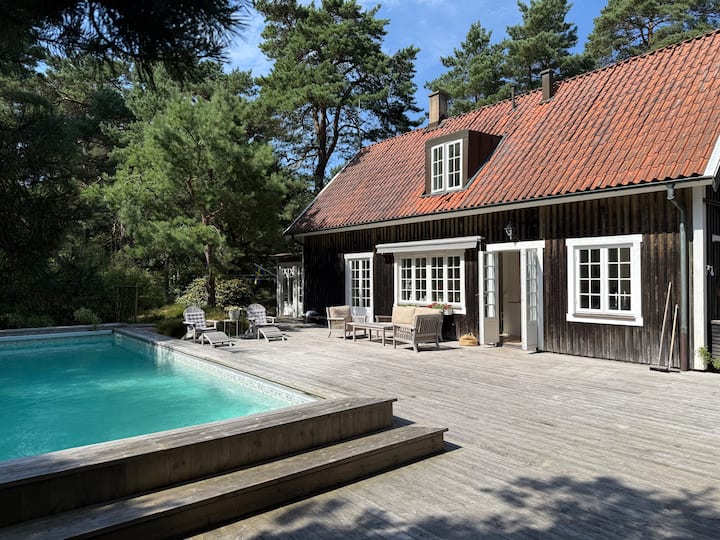 Villa With Pool Close To Ljunghusen Beach - Höllviken