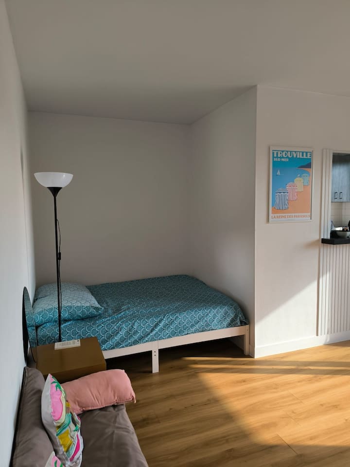 Charmant Studio Proche Gare Avec Balcon Et Parking - Plage de Deauville