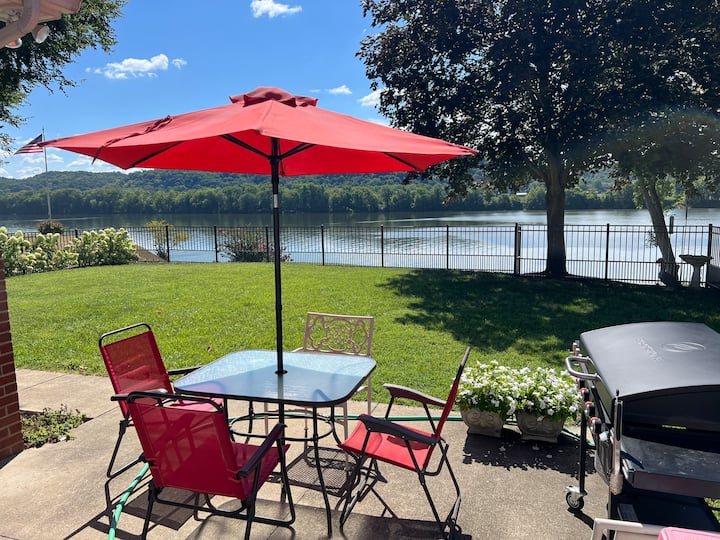 Modern Riverhouse - Point Pleasant, WV