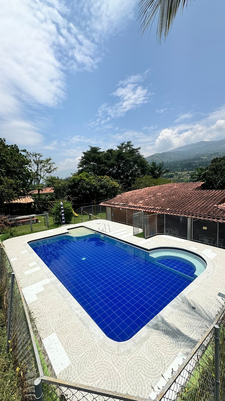 Espectacular Finca En Copacabana - Girardota