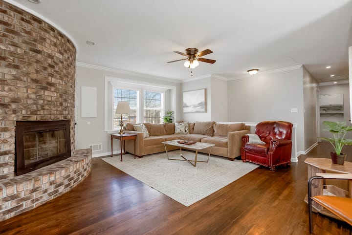 Game Room Retreat | Prime Overland Park - Overland Park, KS