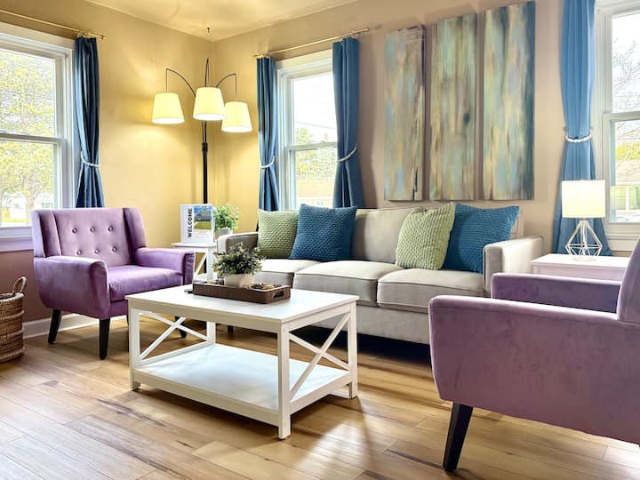 Lt’s Place | Cozy Home & Conveniently Located - Two Rivers, WI