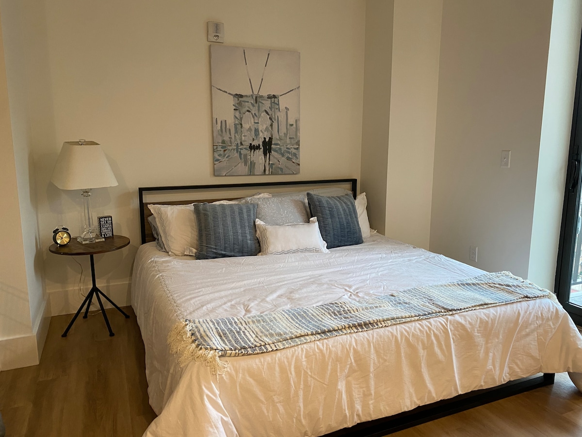 Studio chic 300 East - Appartements à louer à South Bend, Indiana ...