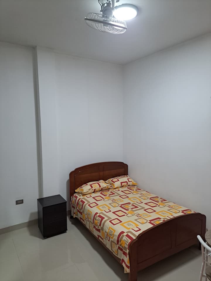 Habitación Matrimonial. - Iquitos