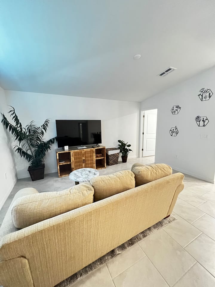 New Charming 3-bed Nature Inspired Home - Punta Gorda, FL