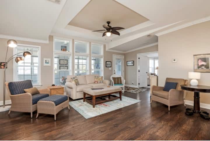 Bring Your Boat! Only 120 Steps From Boat Launch! - Cortez, FL