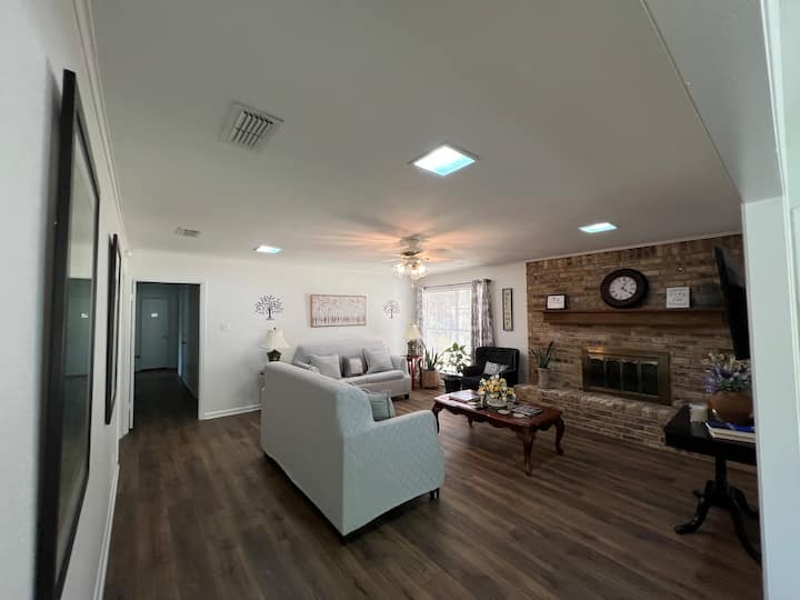 Renovated Centrally-located Home - Longview, TX