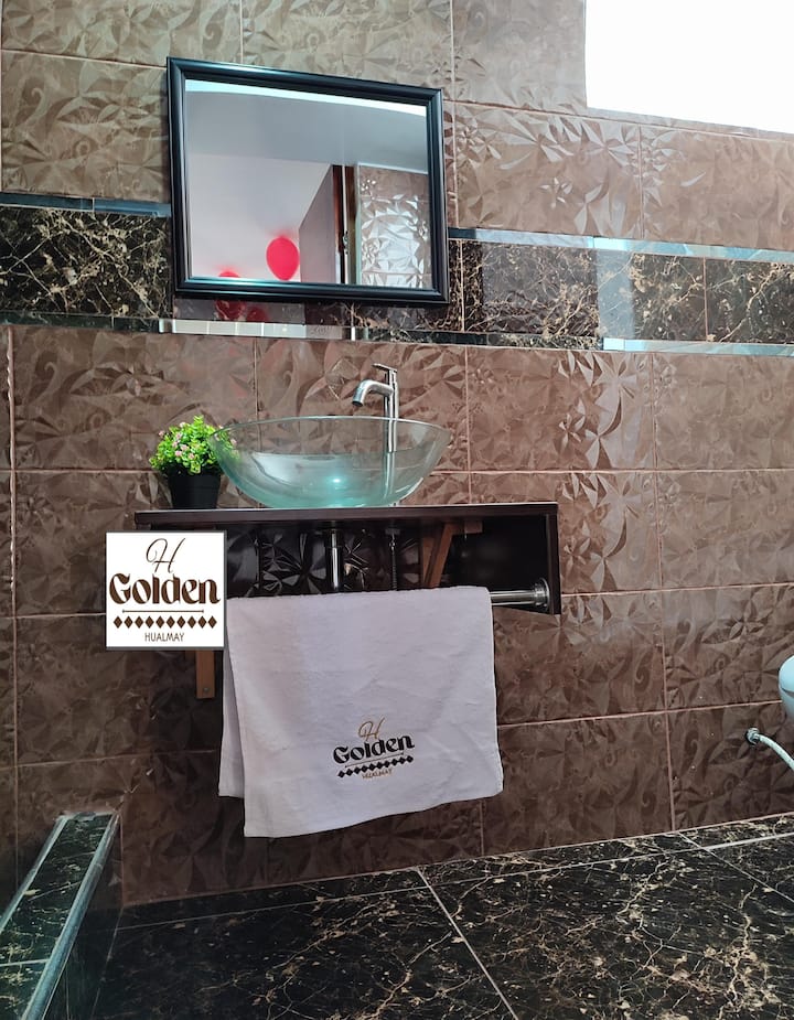 Hostal Seguro Habitación Agua Caliente En Huacho - Huacho