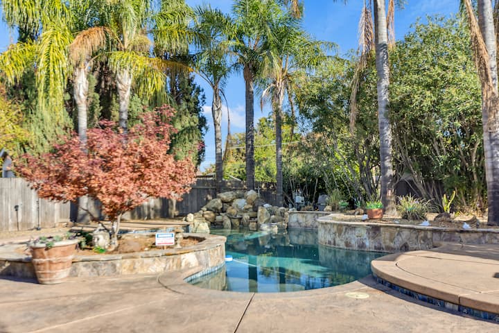Home Sweet Home: Spacious Oasis With Private Pool - Citrus Heights, CA