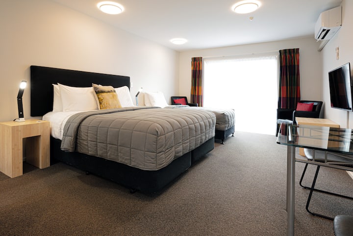 Twin Studio W/ Shower In Hanmer Springs - Hanmer Springs