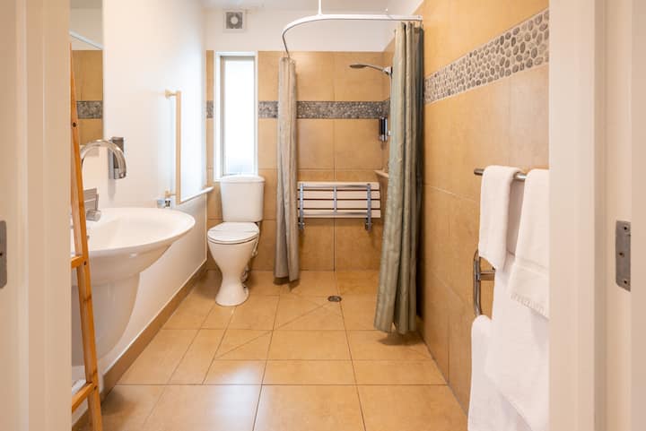 Twin Studio W/ Shower In Hanmer Springs - Hanmer Springs