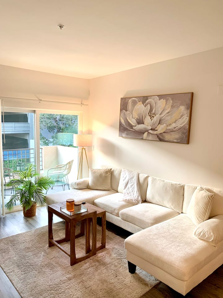 Luxury Hollywood Stay/beautiful 2beds2baths - Los Angeles, CA