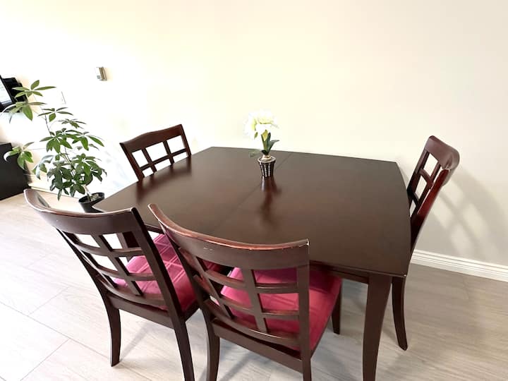 2b1b Private Suite In Ladner - Delta