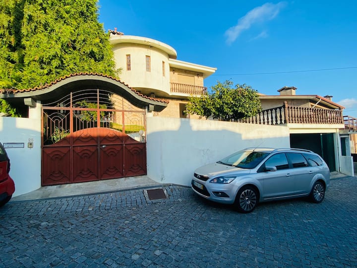 Charming House With Garden & Bbq - Santo Tirso