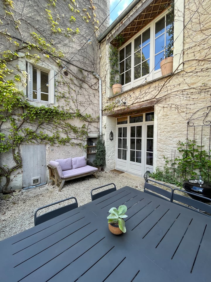 Maison De Vignerons _ La Grange - Noyers
