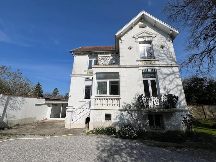 *La Villa Madeleine* Domaine Privée-parc-nature - Calais
