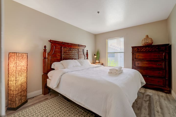 >Relaxing Oasis By The Strip - Golden Gate Hotel & Casino