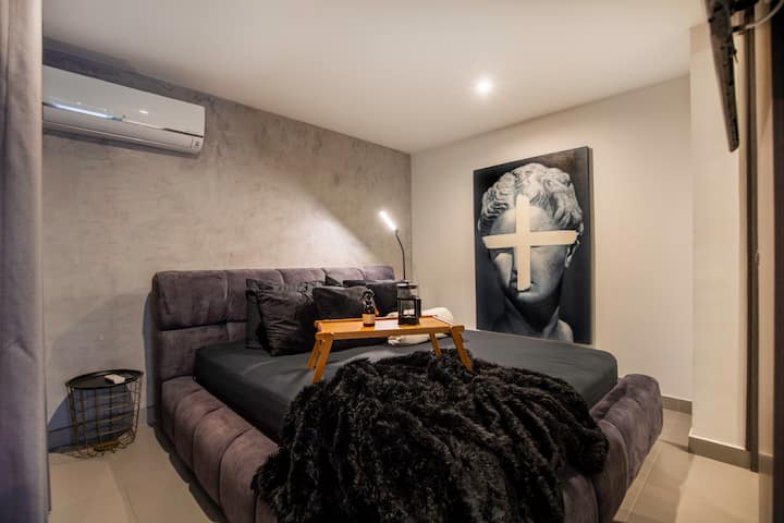 ¡Apartaestudio Exclusivo Y Amoblado! - Envigado