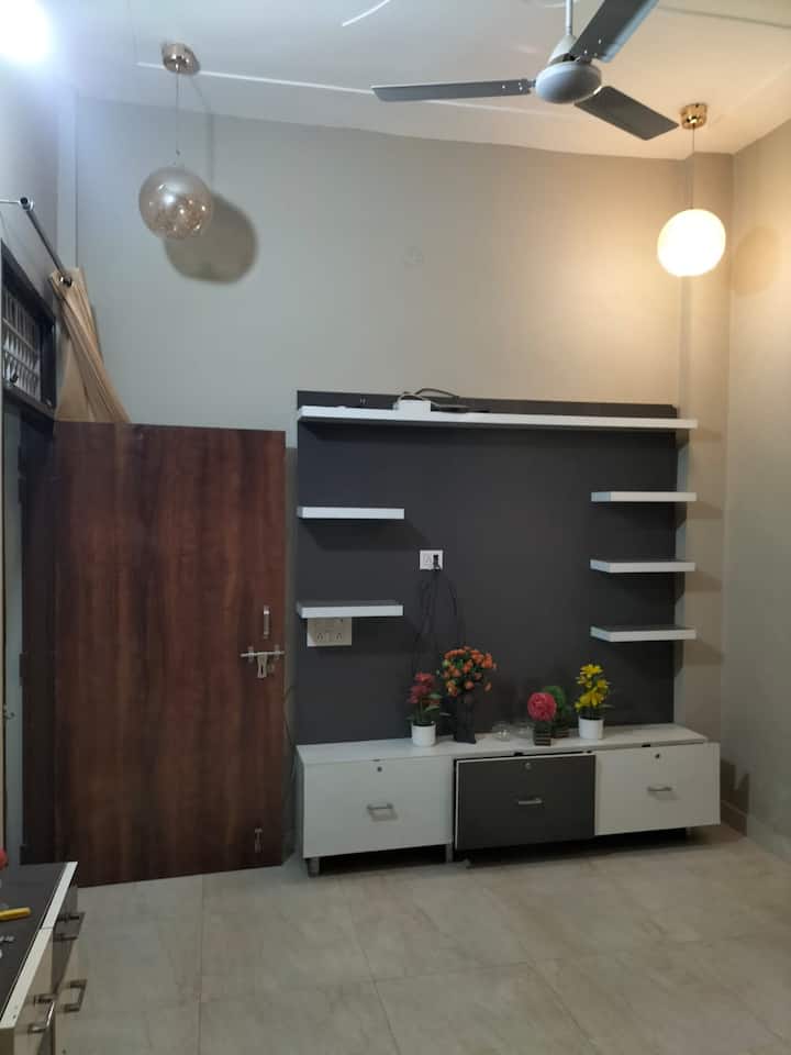 950 Per Day, Couple Are Allowed, Parking - Sonipat