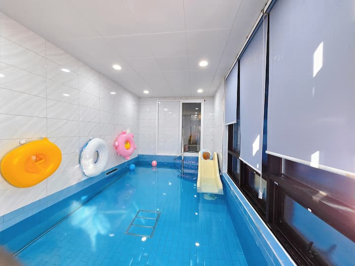 365일. 미온수 무료.실내수영장. 디오르 풀빌라 "루나" - Gyeongju-si