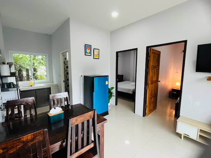 391/2บ้าน 2ห้องนอนเงียบสงบเดิน15นาทีถึงชายหาด - Krabi