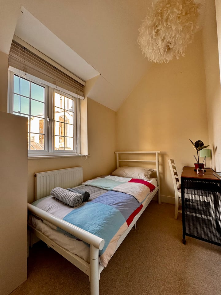 Cozy Private Room In Maidenhead City Center - Maidenhead