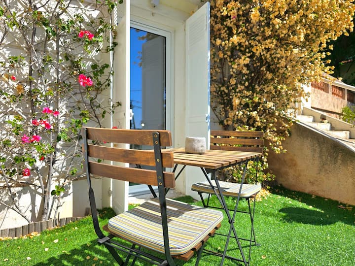 Dépendance Chez L'habitant - La Garde