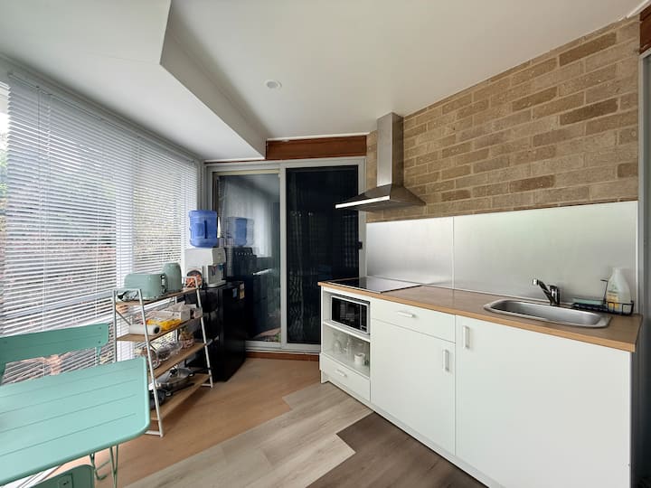 One Bedroom Studio，free Parking Available - Belconnen