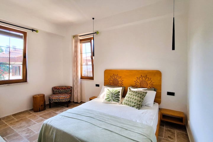 Deluxe Double Room. Antik Side & Distant Sea Views - Side