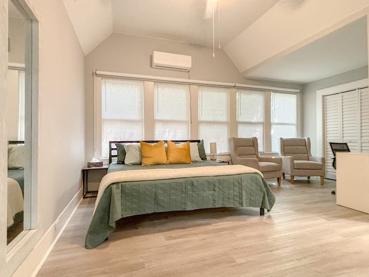 1/1 Apartment-mission Trail-downtown- 30+ Day Stay - San Antonio, TX