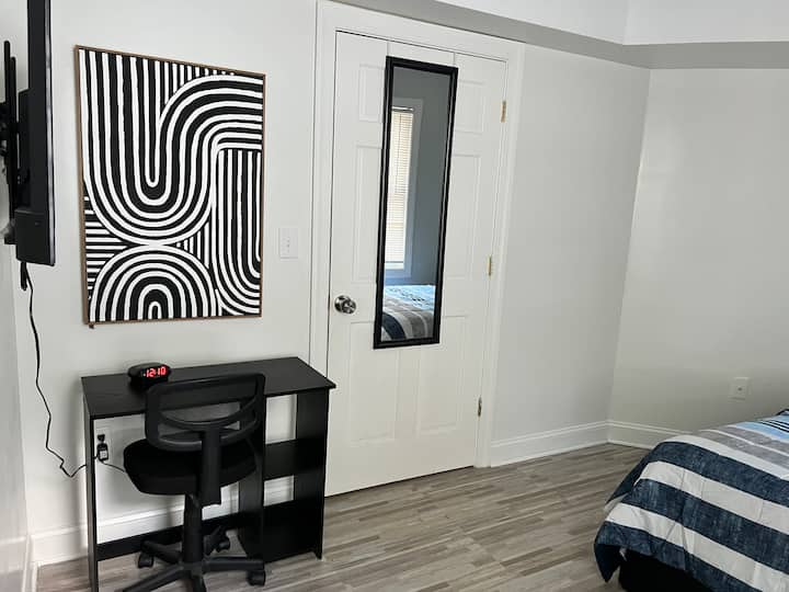 Private & Stylish Stay - New Castle, DE
