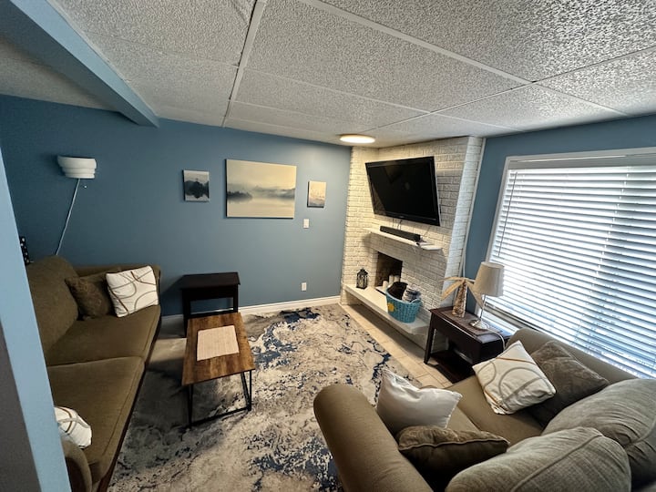 Walkout Lakefront Condo - Osoyoos
