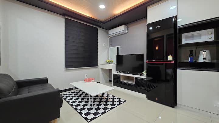 `금연숙소/대전역/야구장/성심당/매일침구교체/엘리베이터/건물내주차불가(주차문의숙소설명참고) - Daejeon