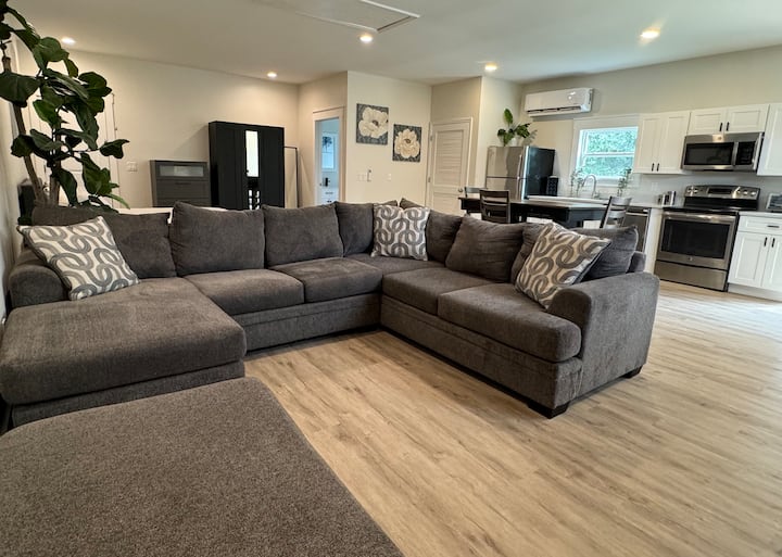 Modern Studio @ Mall Of Ga - Suwanee, GA
