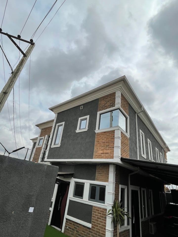 (London) Luxurious 2 Bedroom Flat In Lagos - Lagos