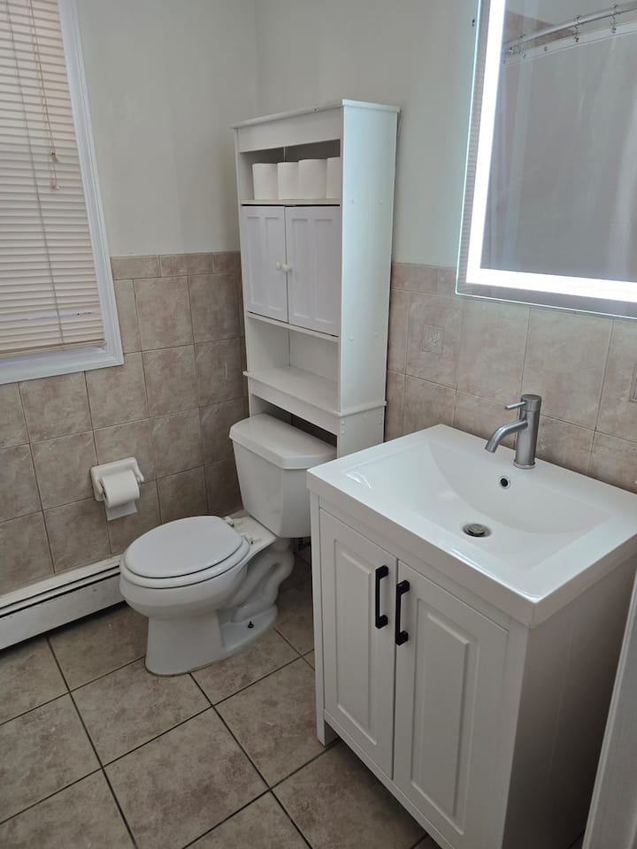 Modern 3 Bedroom, Wood Floors, Minutes To Nyc - Jersey City, NJ