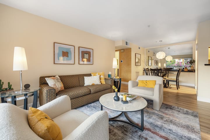 Cozy Condo Downtown - Palm Springs