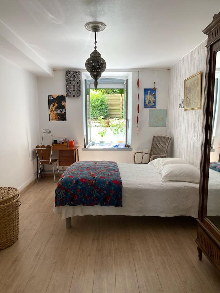 Grande Chambre Avec Petit Déjeuner Inclus - Pau