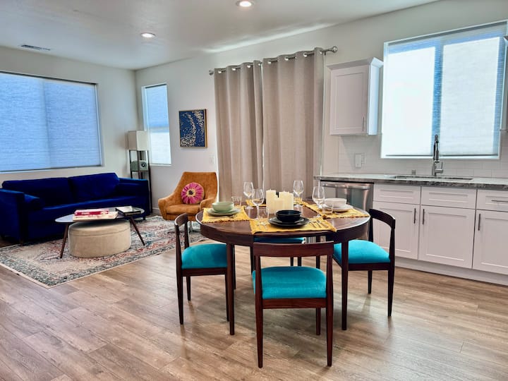 Ocean View I Sleek Beach Home I Walk Downtown Hb - Huntington Beach, CA