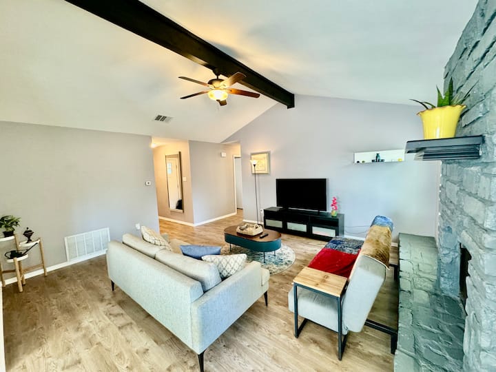 Spacious & Peaceful 4br : Dt Austin Near Airport - Austin