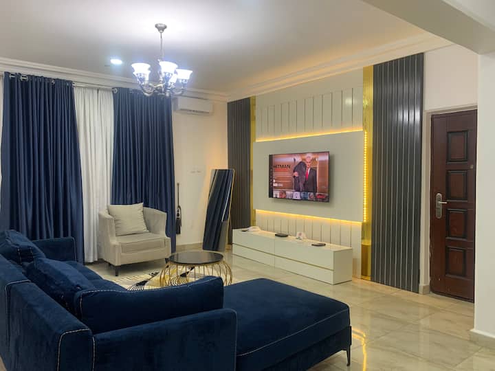 4mins To Aso Rock/king Bed/starlink/chef/24-7power - Abuja