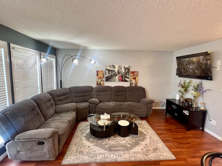 House Near Wem With Hot Tub, Breakfast (Upstairs) - Edmonton