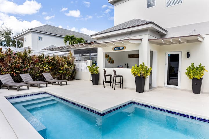 Ultra Comfort Bahamas Villa Getaway W/private Pool - 나사우