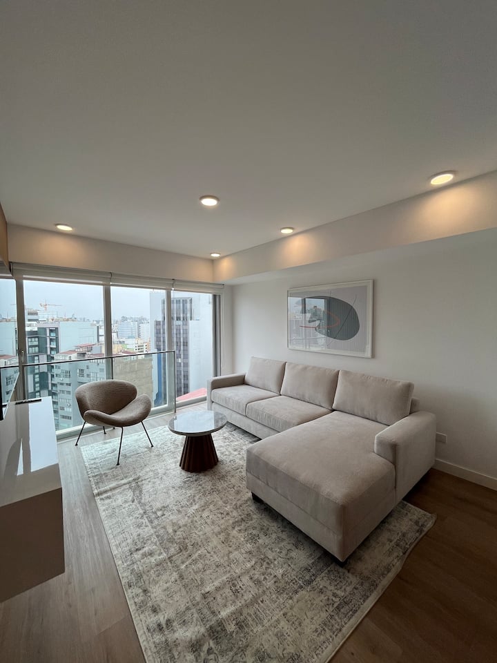 Fun & Vibrant 2br Apt - Center Of Miraflores - Lima